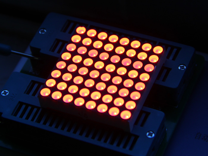 104990124 Seeedstudio 38mm 8x8 square matrix LED - Red Common Anode